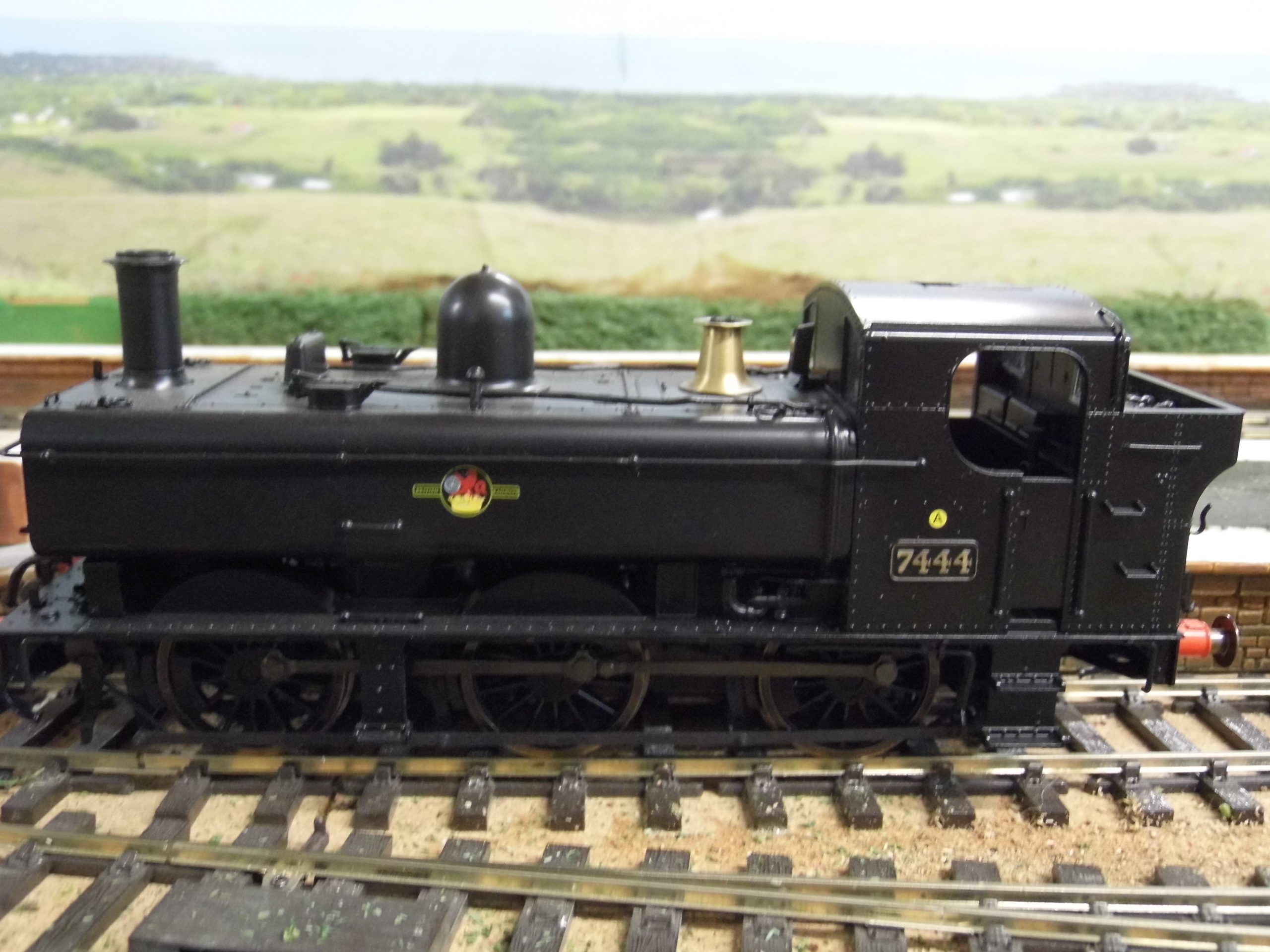 Dapol 7S-025-002 Class 74XX Pannier 7444 BR Black Late Crest - UK Model ...