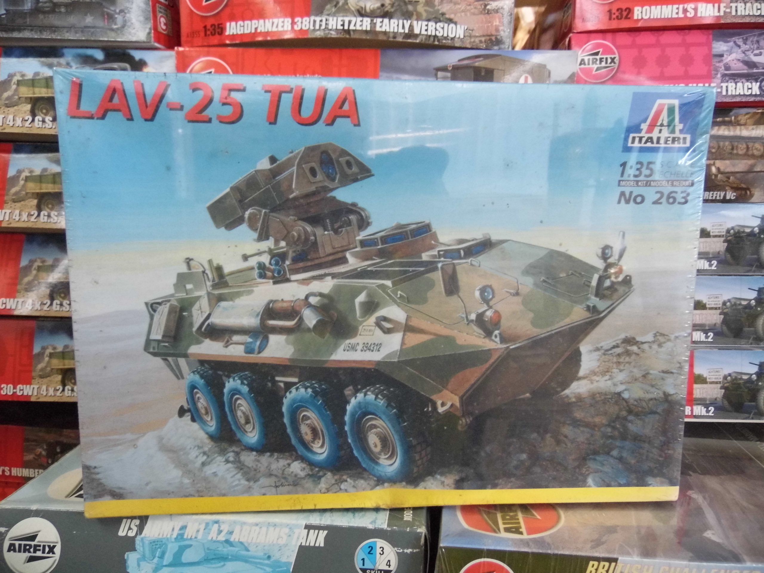 263 LAV-25 TUA - UK Model Railway Locomotives, Rolling Stock & Accessories