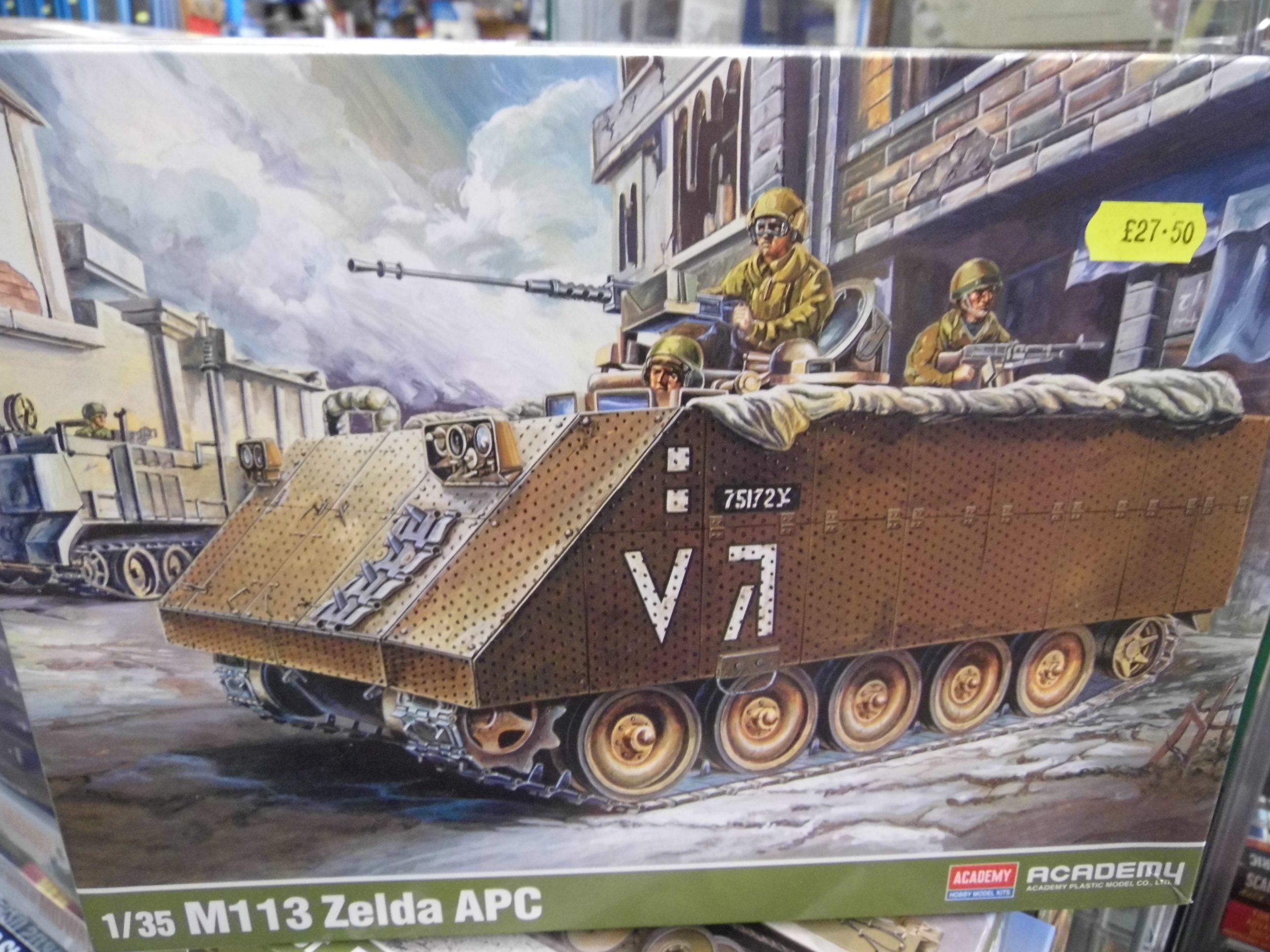 13557 M113 Zelda APC - UK Model Railway Locomotives, Rolling Stock ...