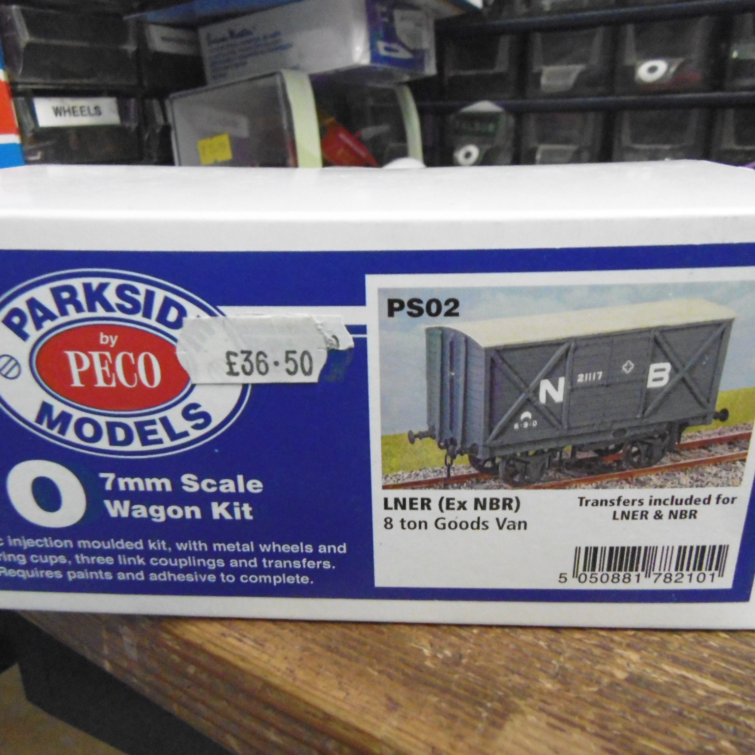 PS02 LNER (ex NBR) 8 Ton Goods Van - UK Model Railway Locomotives ...