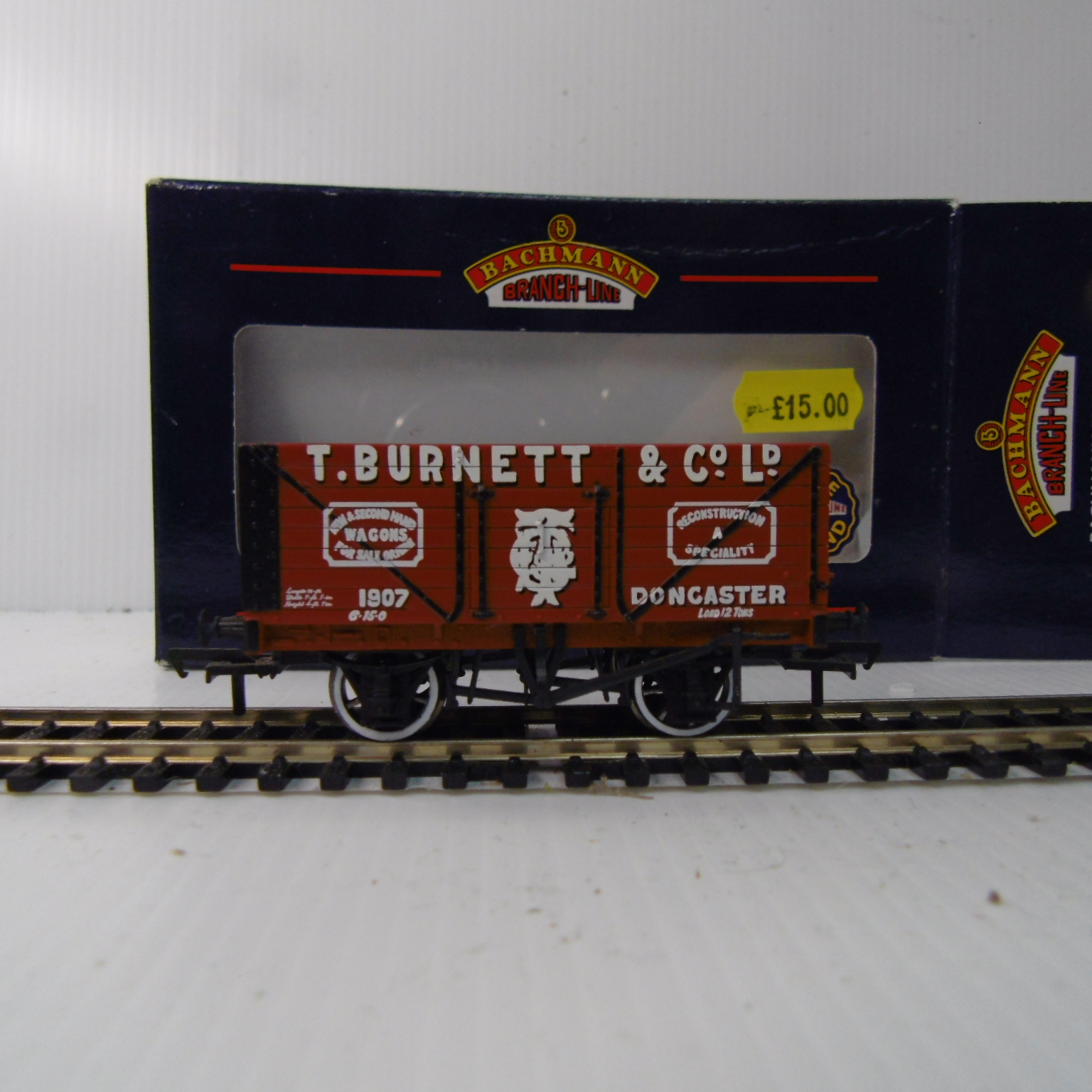 37-125K 8 Plank Wagon `T Burnett & Co - UK Model Railway Locomotives ...