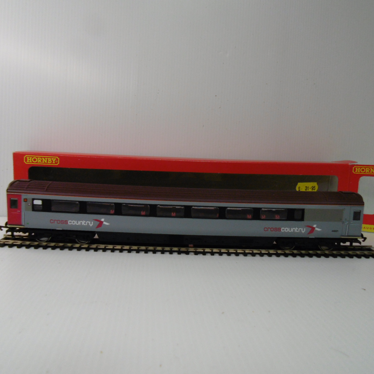 R4376 Arriva Cross Country Mk3 TGS `44021` - UK Model Railway ...