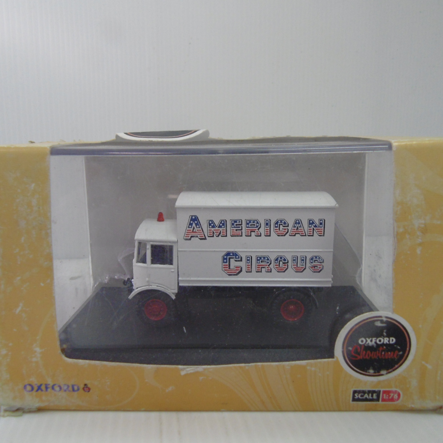 76AEC007 American Circus AEC Matador Generator - UK Model Railway ...
