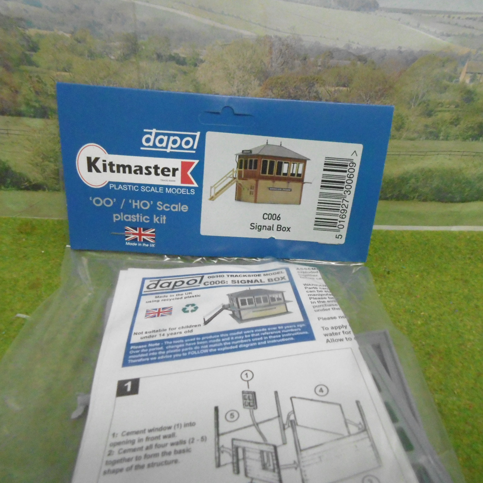 Dapol C006 Signal Box - UK Model Railway Locomotives, Rolling Stock ...