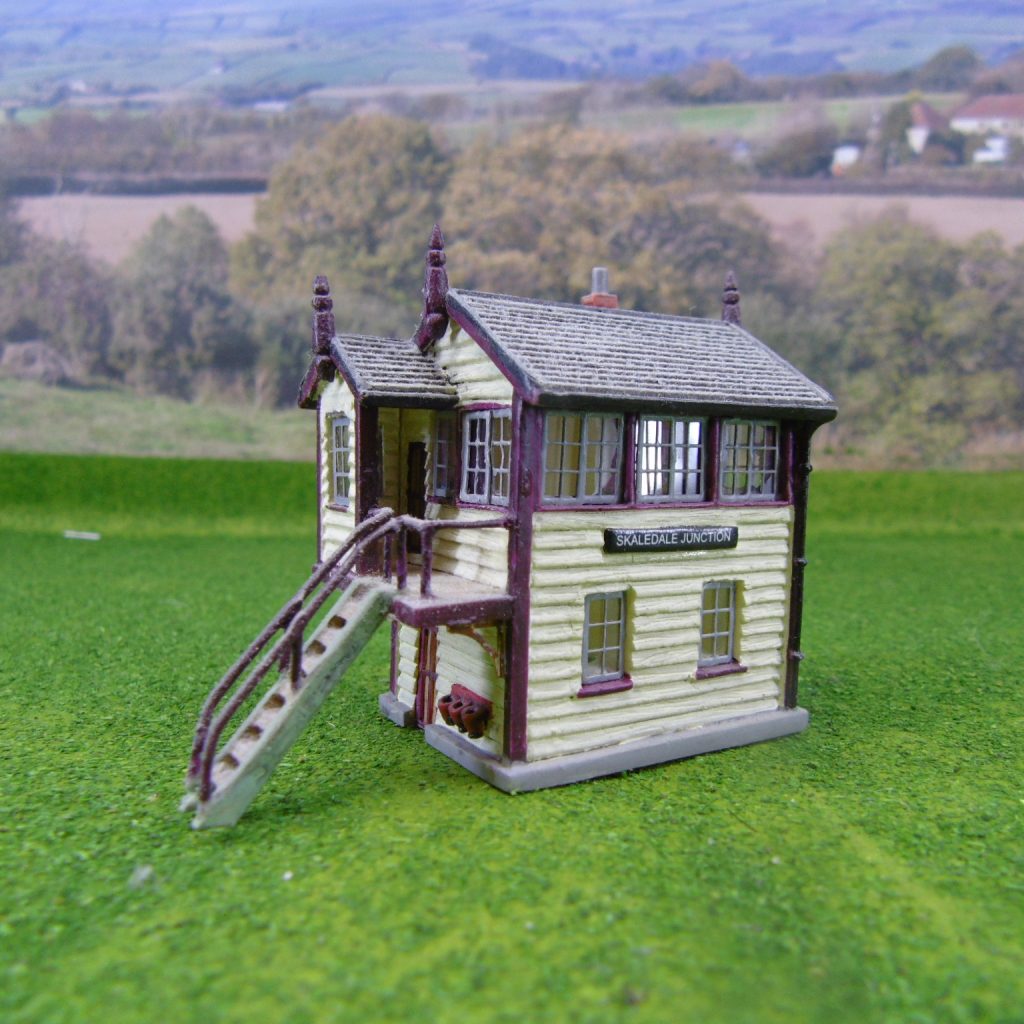 Hornby LYDDLE END N8003 Signal Box - UK Model Railway Locomotives ...
